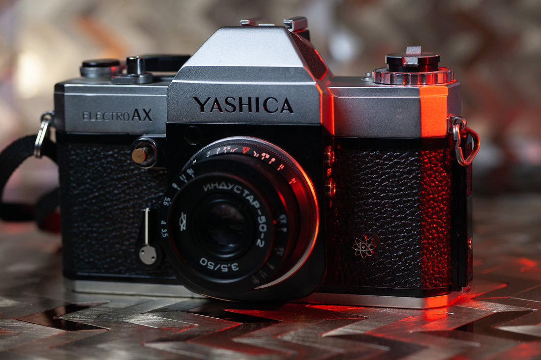 ¡Descubre la Yashica Electro AX – Eos Opticas